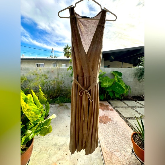 Vertigo Paris | Dresses | Gold Cocktail Dress By Vertigo Size Large ...